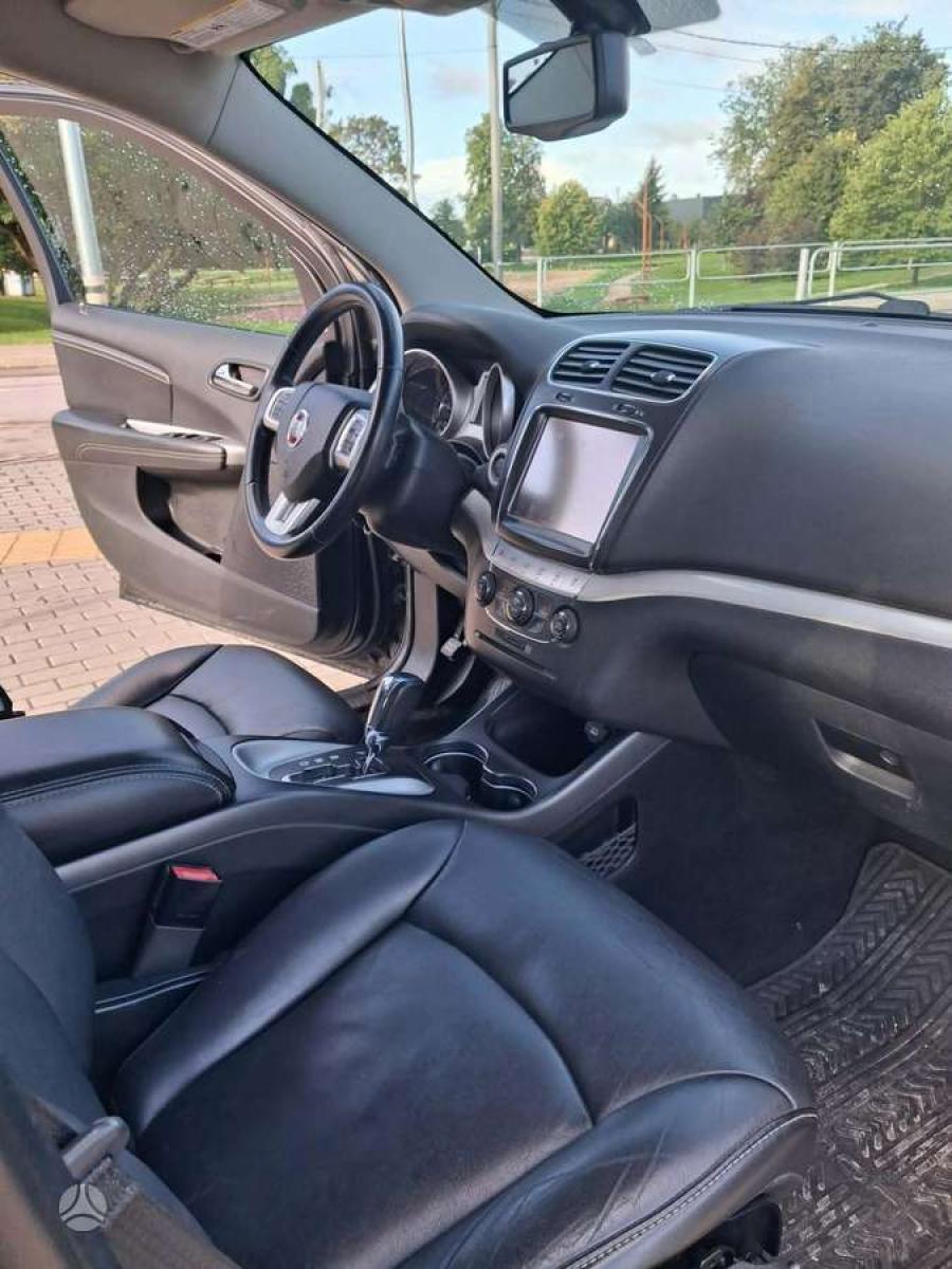 Melns Fiat Freemont 2014 Raseiniai, ar dzinēja tilpumu 1.96 L un nobraukumu 189 tūkst. km par 3800 €, foto 17 vietnē AUTOMOTO.COM.LV