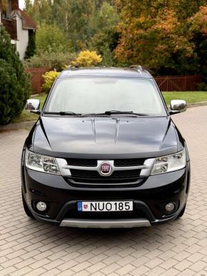 Melns Fiat Freemont 2014 Viļņa, ar dzinēja tilpumu 1.96 L un nobraukumu 227 tūkst. km par 3900 €, foto 4 vietnē AUTOMOTO.COM.LV