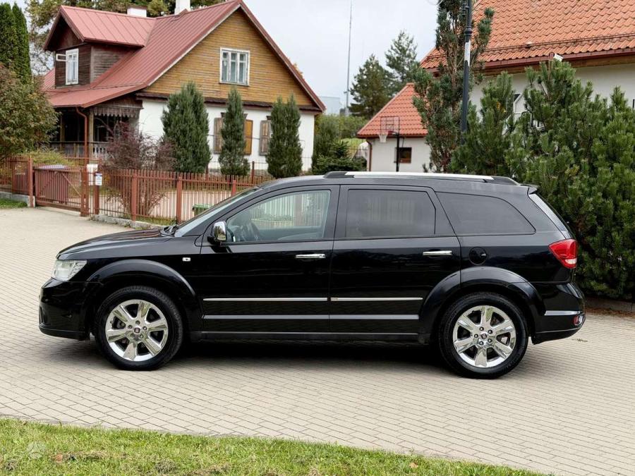Melns Fiat Freemont 2014 Viļņa, ar dzinēja tilpumu 1.96 L un nobraukumu 227 tūkst. km par 3900 €, foto 5 vietnē AUTOMOTO.COM.LV