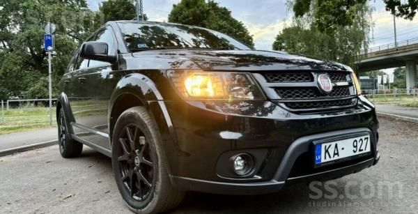 Melns Fiat Freemont 2015 Rīga, ar dzinēja tilpumu 2.00 L un nobraukumu 235 tūkst. km par 4000 €, foto 4 vietnē AUTOMOTO.COM.LV