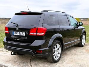 Black Fiat Freemont 2012 in Riga, with an engine capacity of 2.00 L and mileage of 363 thousand km for 5490 €, photo 5 on AUTOMOTO.COM.LV