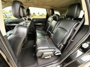 Black Fiat Freemont 2012 in Riga, with an engine capacity of 2.00 L and mileage of 363 thousand km for 5490 €, photo 11 on AUTOMOTO.COM.LV
