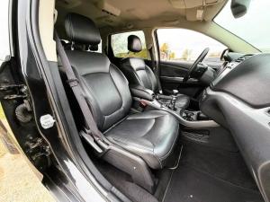 Black Fiat Freemont 2012 in Riga, with an engine capacity of 2.00 L and mileage of 363 thousand km for 5490 €, photo 12 on AUTOMOTO.COM.LV