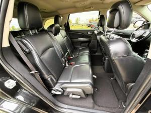 Black Fiat Freemont 2012 in Riga, with an engine capacity of 2.00 L and mileage of 363 thousand km for 5490 €, photo 13 on AUTOMOTO.COM.LV