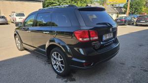 Melns Fiat Freemont 2012 Rīga, ar dzinēja tilpumu 2.00 L un nobraukumu 253 tūkst. km par 7950 €, foto 7 vietnē AUTOMOTO.COM.LV