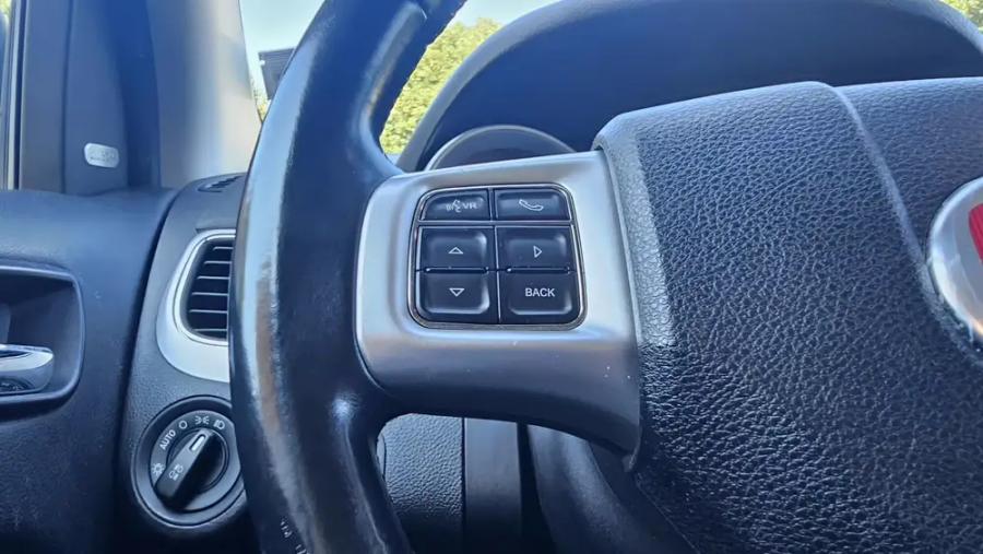 Melns Fiat Freemont 2012 Rīga, ar dzinēja tilpumu 2.00 L un nobraukumu 253 tūkst. km par 7950 €, foto 17 vietnē AUTOMOTO.COM.LV