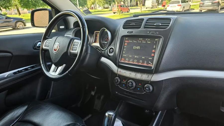 Melns Fiat Freemont 2012 Rīga, ar dzinēja tilpumu 2.00 L un nobraukumu 253 tūkst. km par 7950 €, foto 19 vietnē AUTOMOTO.COM.LV