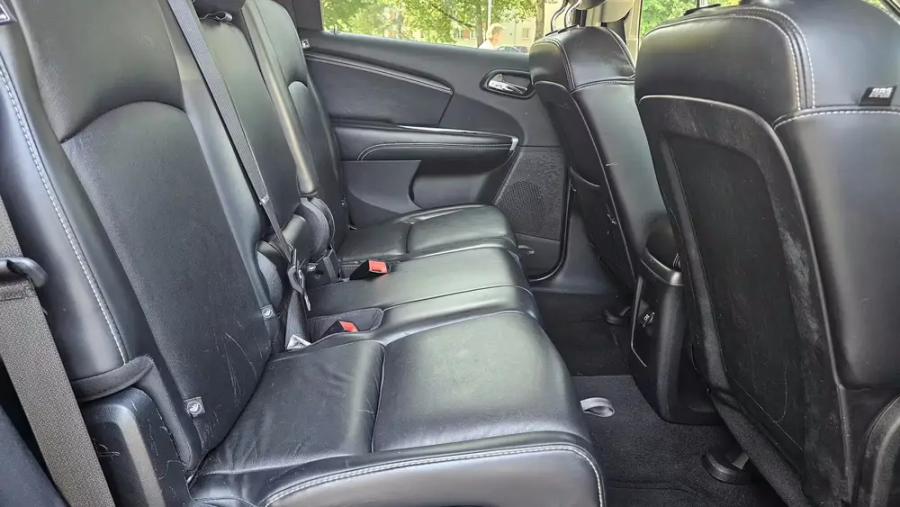 Melns Fiat Freemont 2012 Rīga, ar dzinēja tilpumu 2.00 L un nobraukumu 253 tūkst. km par 7950 €, foto 21 vietnē AUTOMOTO.COM.LV