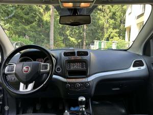 Black Fiat Freemont 2012 in Vilnius, with an engine capacity of 1.96 L and mileage of 251 thousand km for 5150 €, photo 5 on AUTOMOTO.COM.LV