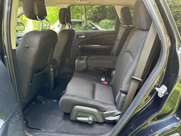 Black Fiat Freemont 2012 in Vilnius, with an engine capacity of 1.96 L and mileage of 251 thousand km for 5150 €, photo 8 on AUTOMOTO.COM.LV