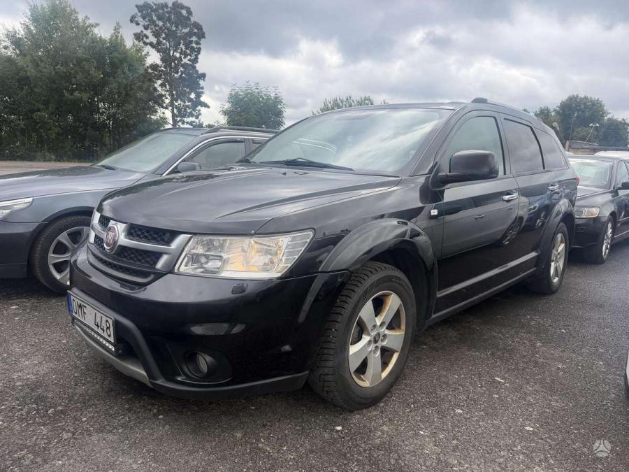 Melns Fiat Freemont 2012 Kauņa, ar dzinēja tilpumu 2.00 L un nobraukumu 258 tūkst. km par 2800 €, foto 1 vietnē AUTOMOTO.COM.LV