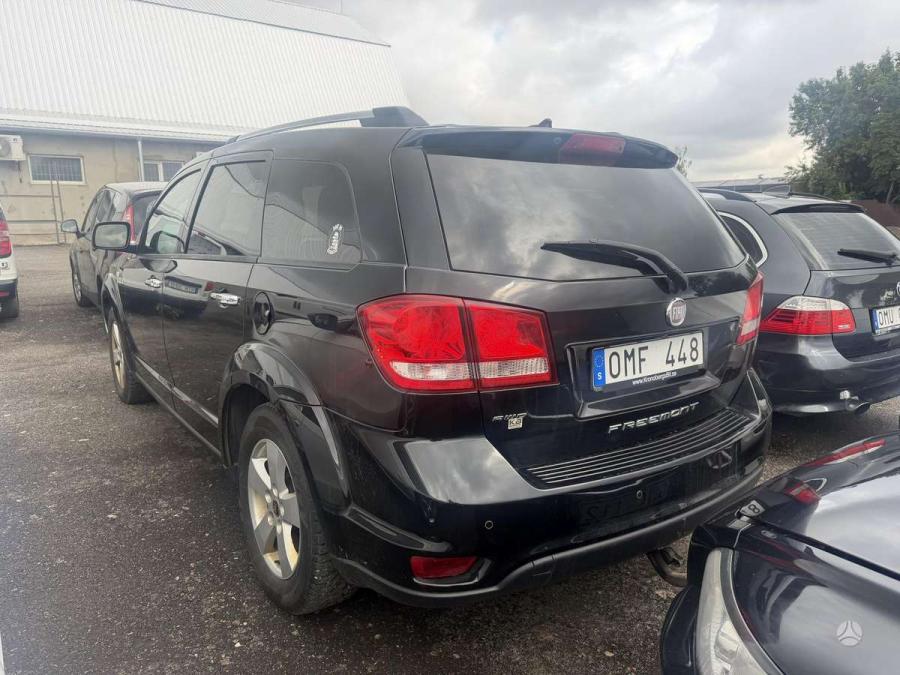 Melns Fiat Freemont 2012 Kauņa, ar dzinēja tilpumu 2.00 L un nobraukumu 258 tūkst. km par 2800 €, foto 3 vietnē AUTOMOTO.COM.LV