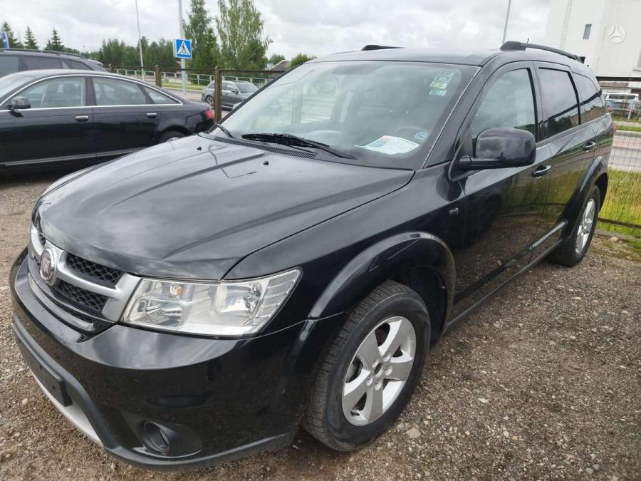 Melns Fiat Freemont 2012 Utena, ar dzinēja tilpumu 2.00 L un nobraukumu 278 tūkst. km par 3700 €, foto 4 vietnē AUTOMOTO.COM.LV