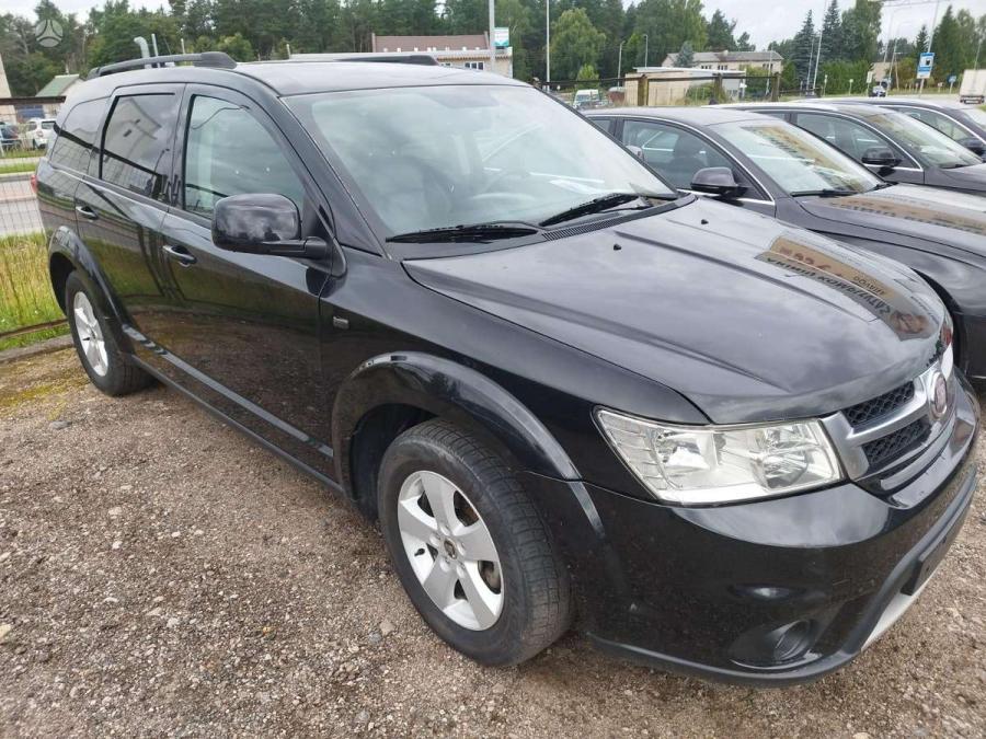 Melns Fiat Freemont 2012 Utena, ar dzinēja tilpumu 2.00 L un nobraukumu 278 tūkst. km par 3700 €, foto 5 vietnē AUTOMOTO.COM.LV