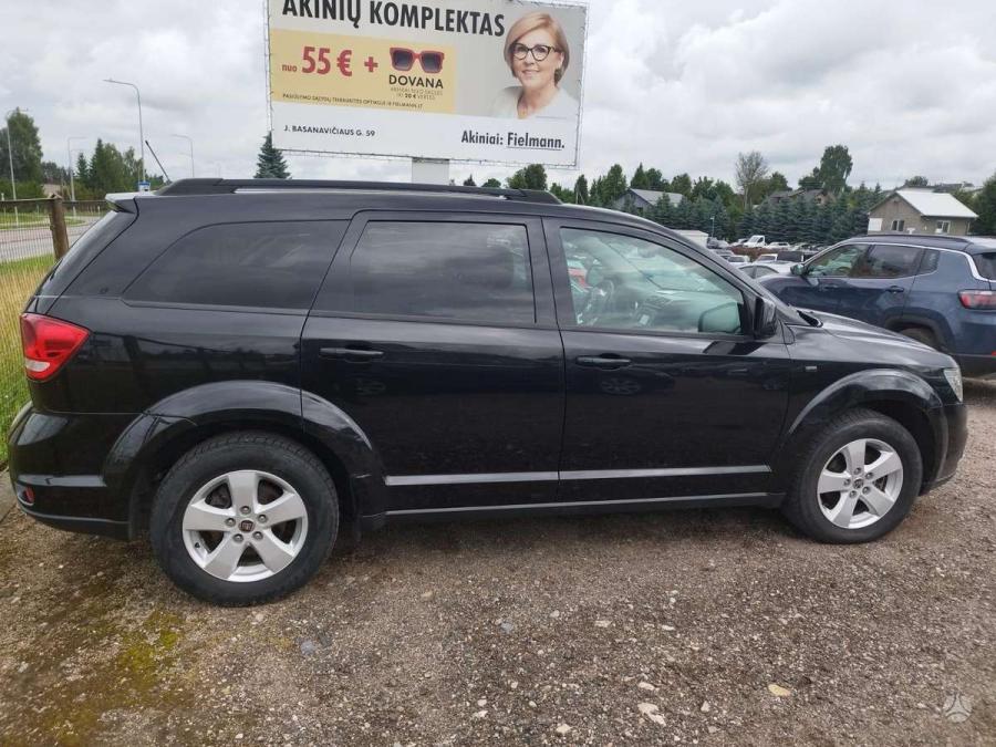 Melns Fiat Freemont 2012 Utena, ar dzinēja tilpumu 2.00 L un nobraukumu 278 tūkst. km par 3700 €, foto 6 vietnē AUTOMOTO.COM.LV