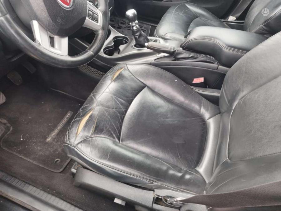 Melns Fiat Freemont 2012 Utena, ar dzinēja tilpumu 2.00 L un nobraukumu 278 tūkst. km par 3700 €, foto 10 vietnē AUTOMOTO.COM.LV