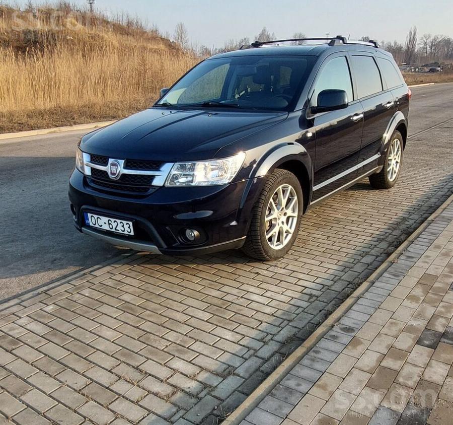 Blue Fiat Freemont 2012 in Riga, with an engine capacity of 2.00 L and mileage of 73 thousand km for 8599 €, photo 1 on AUTOMOTO.COM.LV