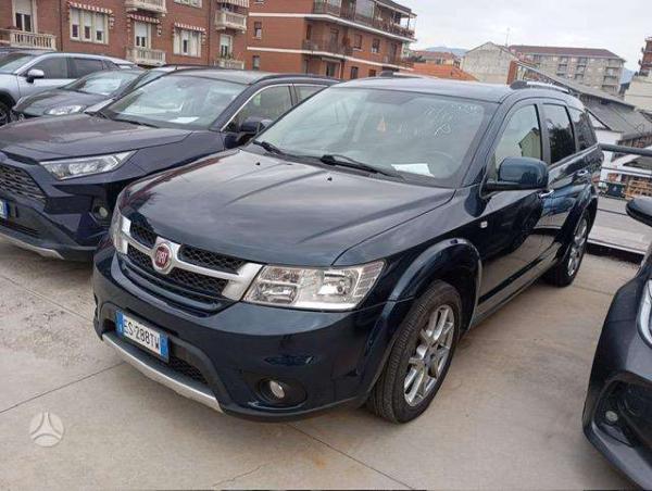 Blue Fiat Freemont 2013 in Siauliai, with an engine capacity of 1.96 L and mileage of 202 thousand km for 6400 €, photo 2 on AUTOMOTO.COM.LV