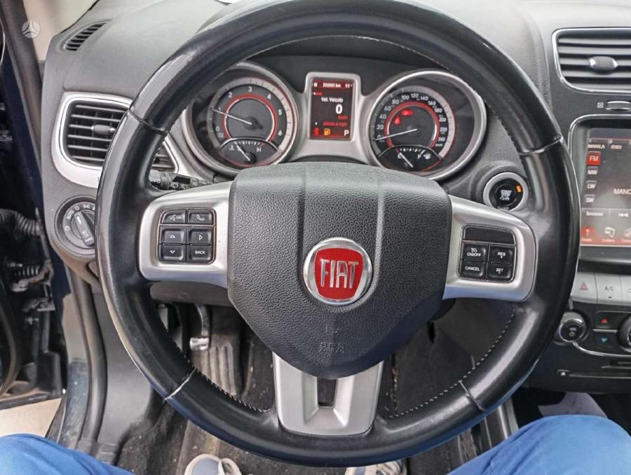 Zils Fiat Freemont 2013 Šauļi, ar dzinēja tilpumu 1.96 L un nobraukumu 202 tūkst. km par 6400 €, foto 16 vietnē AUTOMOTO.COM.LV