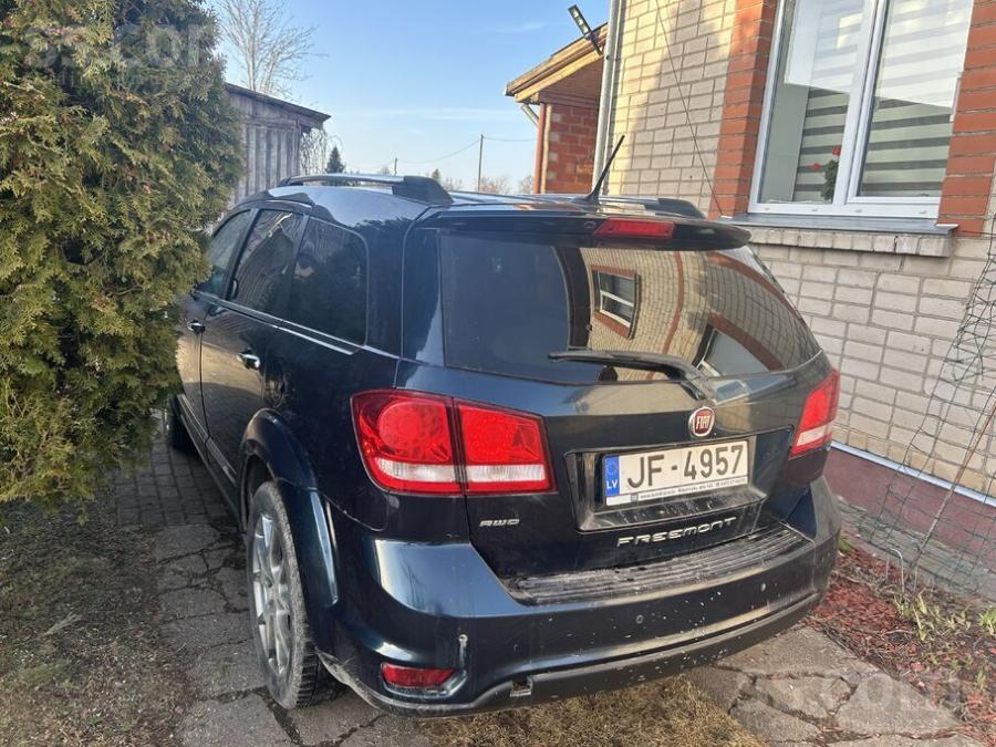 Blue Fiat Freemont 2013 in Dobele, with an engine capacity of 2.00 L and mileage of 232 thousand km for 3850 €, photo 3 on AUTOMOTO.COM.LV