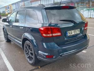 Blue Fiat Freemont 2013 in Talsi, with an engine capacity of 2.00 L and mileage of 212 thousand km for 3950 €, photo 4 on AUTOMOTO.COM.LV