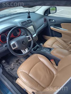 Blue Fiat Freemont 2013 in Talsi, with an engine capacity of 2.00 L and mileage of 212 thousand km for 3950 €, photo 6 on AUTOMOTO.COM.LV