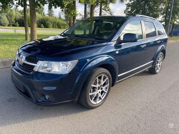 Zils Fiat Freemont 2013 Panevēža, ar dzinēja tilpumu 1.96 L un nobraukumu 270 tūkst. km par 4300 €, foto 1 vietnē AUTOMOTO.COM.LV