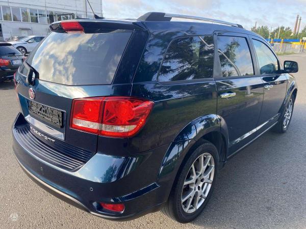 Zils Fiat Freemont 2013 Panevēža, ar dzinēja tilpumu 1.96 L un nobraukumu 270 tūkst. km par 4300 €, foto 3 vietnē AUTOMOTO.COM.LV