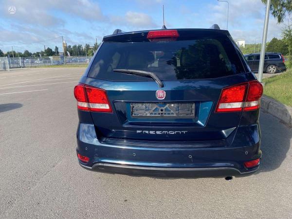Zils Fiat Freemont 2013 Panevēža, ar dzinēja tilpumu 1.96 L un nobraukumu 270 tūkst. km par 4300 €, foto 6 vietnē AUTOMOTO.COM.LV