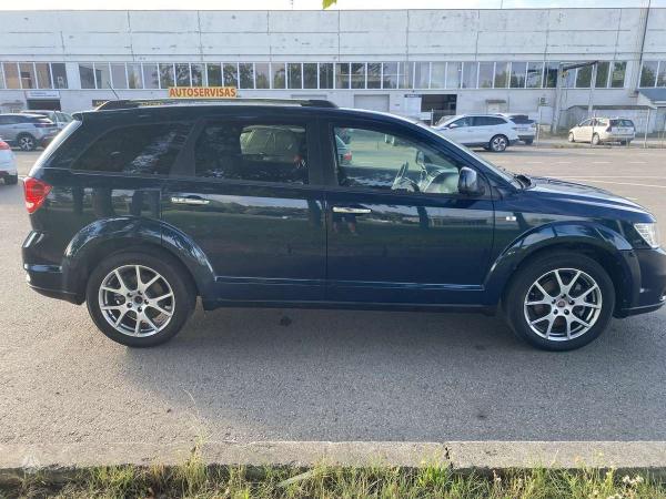 Zils Fiat Freemont 2013 Panevēža, ar dzinēja tilpumu 1.96 L un nobraukumu 270 tūkst. km par 4300 €, foto 7 vietnē AUTOMOTO.COM.LV