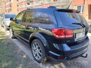 Zils Fiat Freemont 2013 Rīga, ar dzinēja tilpumu 2.00 L un nobraukumu 298 tūkst. km par 3700 €, foto 5 vietnē AUTOMOTO.COM.LV
