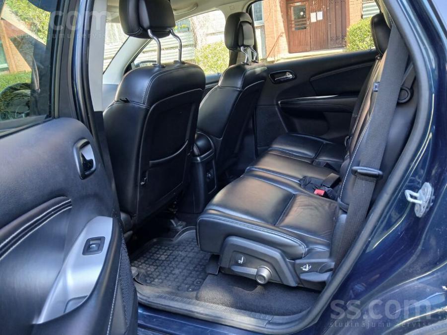 Zils Fiat Freemont 2013 Rīga, ar dzinēja tilpumu 2.00 L un nobraukumu 298 tūkst. km par 3700 €, foto 8 vietnē AUTOMOTO.COM.LV