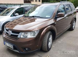 Brown Fiat Freemont 2012 in Riga, with an engine capacity of 2.00 L and mileage of 286 thousand km for 6100 €, photo 4 on AUTOMOTO.COM.LV