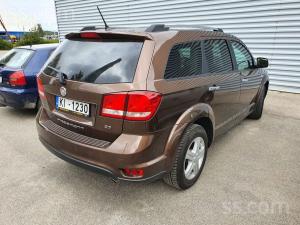 Brūns Fiat Freemont 2012 Rīga, ar dzinēja tilpumu 2.00 L un nobraukumu 320 tūkst. km par 3000 €, foto 3 vietnē AUTOMOTO.COM.LV