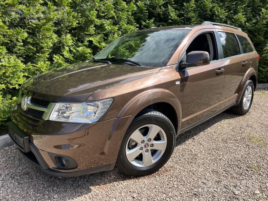 Brūns Fiat Freemont 2013 Rīga, ar dzinēja tilpumu 2.00 L un nobraukumu 0 tūkst. km par 5900 €, foto 1 vietnē AUTOMOTO.COM.LV