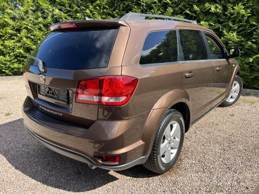 Brūns Fiat Freemont 2013 Rīga, ar dzinēja tilpumu 2.00 L un nobraukumu 0 tūkst. km par 5900 €, foto 3 vietnē AUTOMOTO.COM.LV