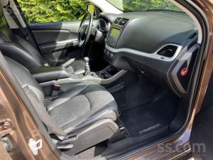 Brūns Fiat Freemont 2013 Rīga, ar dzinēja tilpumu 2.00 L un nobraukumu 0 tūkst. km par 5900 €, foto 7 vietnē AUTOMOTO.COM.LV