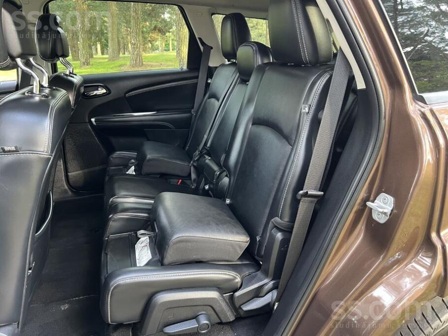 Brūns Fiat Freemont 2013 Rīga, ar dzinēja tilpumu 2.00 L un nobraukumu 0 tūkst. km par 5900 €, foto 13 vietnē AUTOMOTO.COM.LV