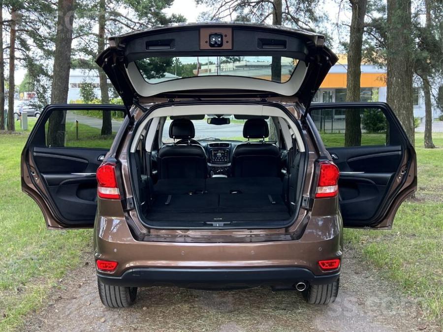 Brūns Fiat Freemont 2013 Rīga, ar dzinēja tilpumu 2.00 L un nobraukumu 0 tūkst. km par 5900 €, foto 14 vietnē AUTOMOTO.COM.LV