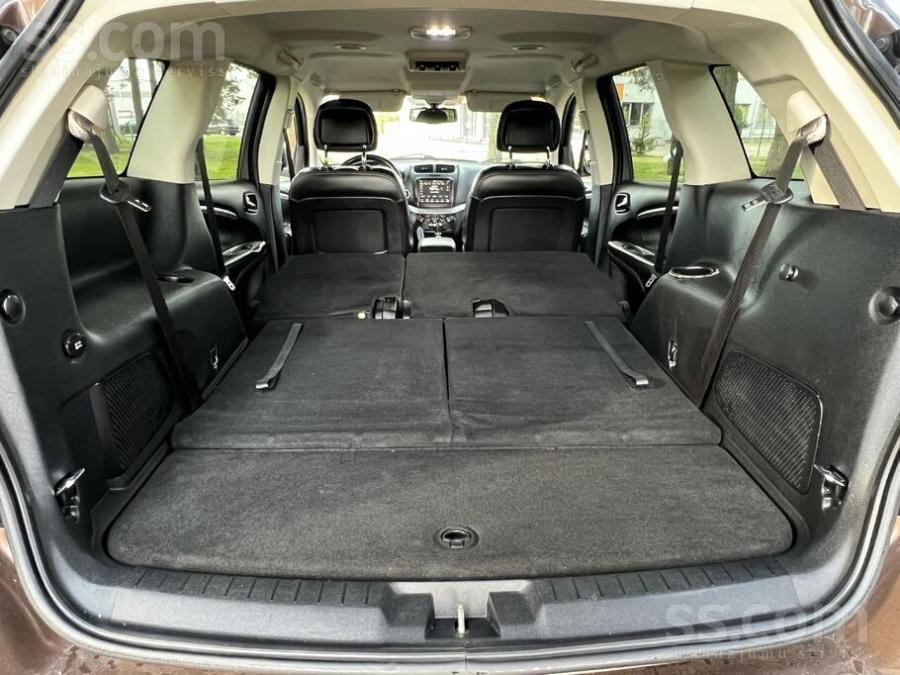 Brūns Fiat Freemont 2013 Rīga, ar dzinēja tilpumu 2.00 L un nobraukumu 0 tūkst. km par 5900 €, foto 15 vietnē AUTOMOTO.COM.LV