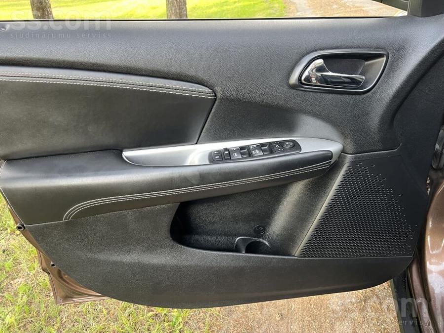 Brūns Fiat Freemont 2013 Rīga, ar dzinēja tilpumu 2.00 L un nobraukumu 0 tūkst. km par 5900 €, foto 16 vietnē AUTOMOTO.COM.LV
