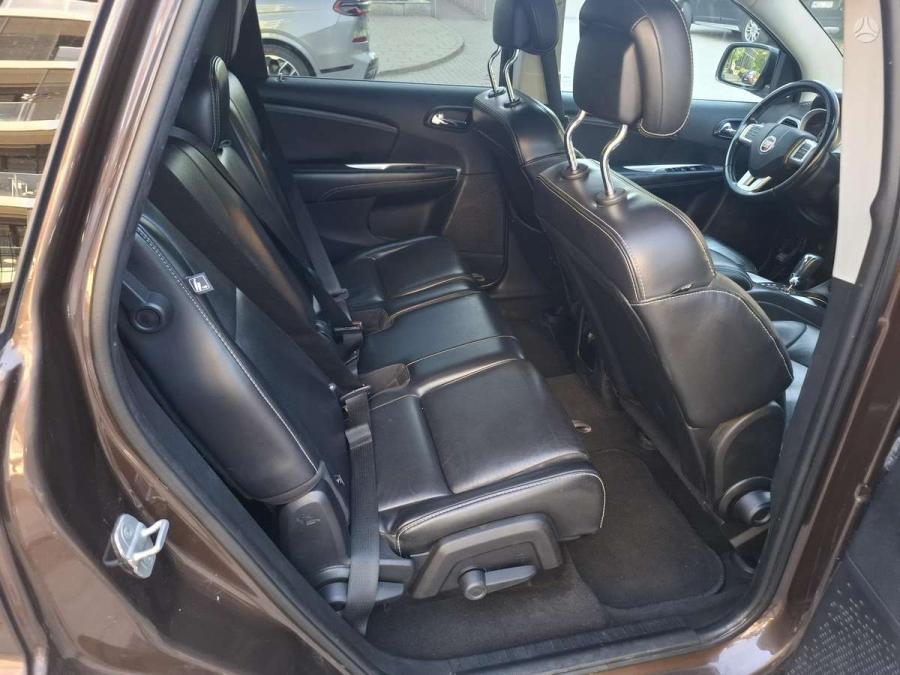 Brūns Fiat Freemont 2013 Viļņa, ar dzinēja tilpumu 1.96 L un nobraukumu 272 tūkst. km par 4100 €, foto 14 vietnē AUTOMOTO.COM.LV