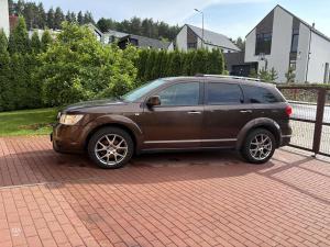 Brown Fiat Freemont 2013 in Vilnius, with an engine capacity of 1.96 L and mileage of 209 thousand km for 5500 €, photo 3 on AUTOMOTO.COM.LV