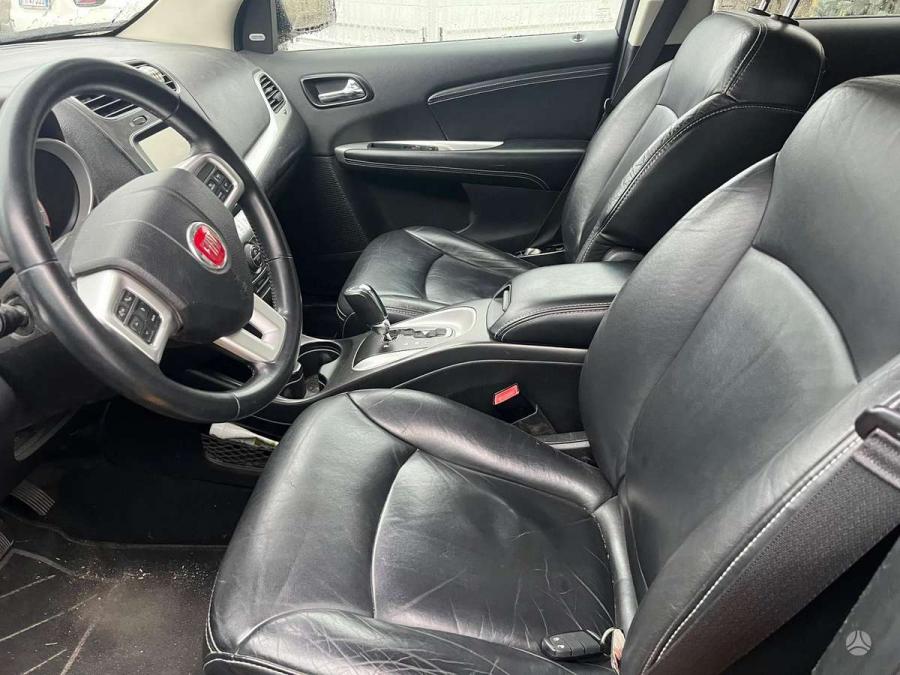 Brūns Fiat Freemont 2014 Kauņa, ar dzinēja tilpumu 2.00 L un nobraukumu 207 tūkst. km par 5850 €, foto 8 vietnē AUTOMOTO.COM.LV