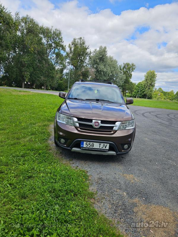 Brown Fiat Freemont 2012 in Paide, with an engine capacity of 2.00 L and mileage of 262 thousand km for 4990 €, photo 4 on AUTOMOTO.COM.LV