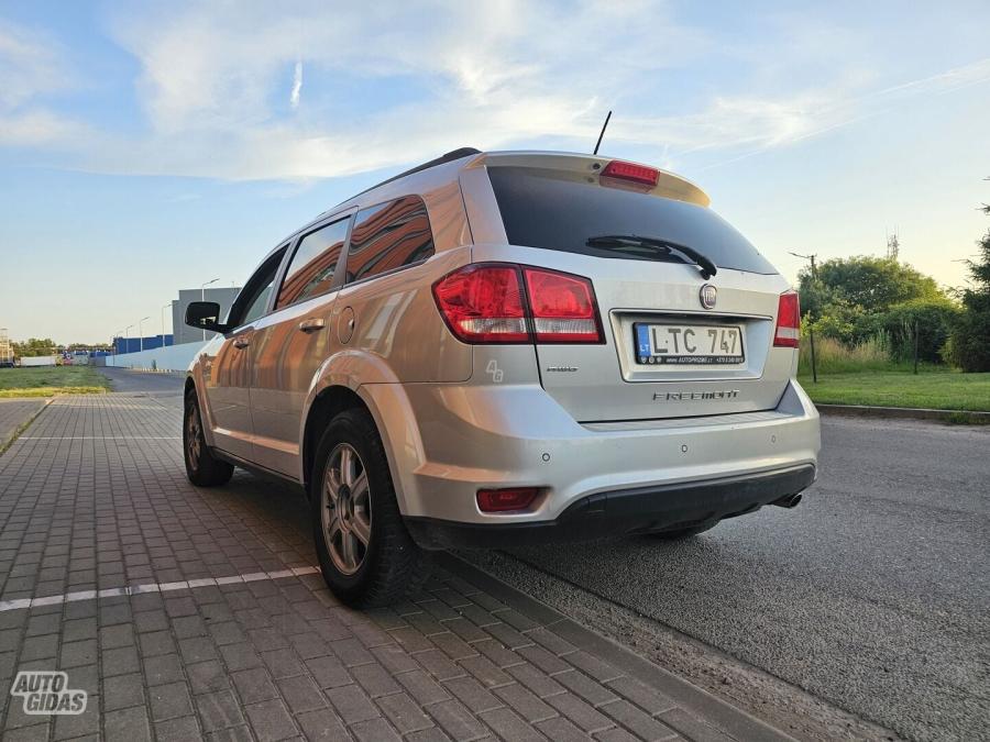 Fiat Freemont 2012 in Kaunas, with an engine capacity of 2.00 L and mileage of 258 thousand km for 3000 €, photo 6 on AUTOMOTO.COM.LV