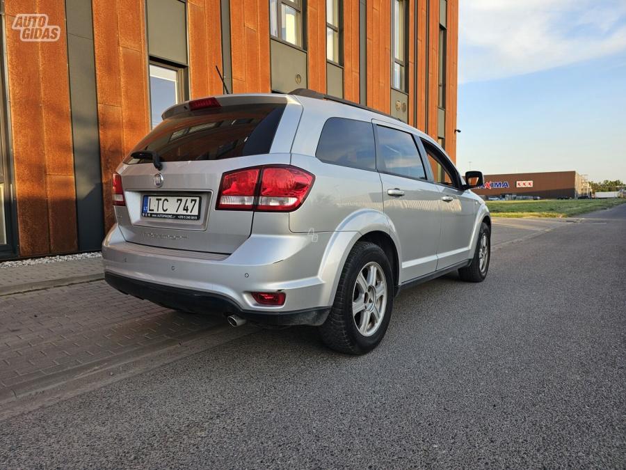 Fiat Freemont 2012 in Kaunas, with an engine capacity of 2.00 L and mileage of 258 thousand km for 3000 €, photo 8 on AUTOMOTO.COM.LV
