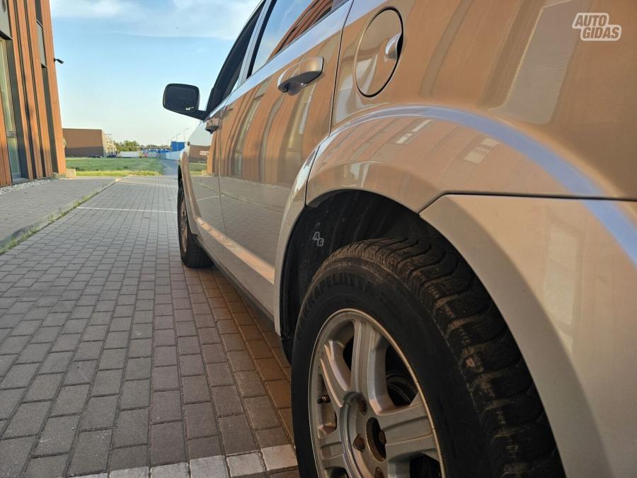 Fiat Freemont 2012 in Kaunas, with an engine capacity of 2.00 L and mileage of 258 thousand km for 3000 €, photo 9 on AUTOMOTO.COM.LV
