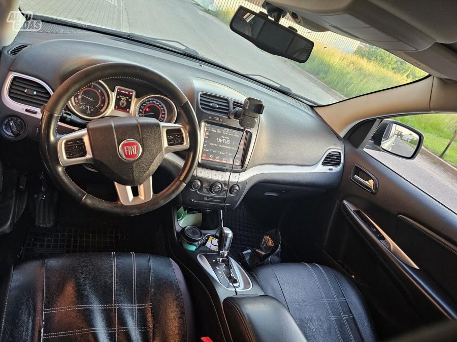 Fiat Freemont 2012 in Kaunas, with an engine capacity of 2.00 L and mileage of 258 thousand km for 3000 €, photo 12 on AUTOMOTO.COM.LV