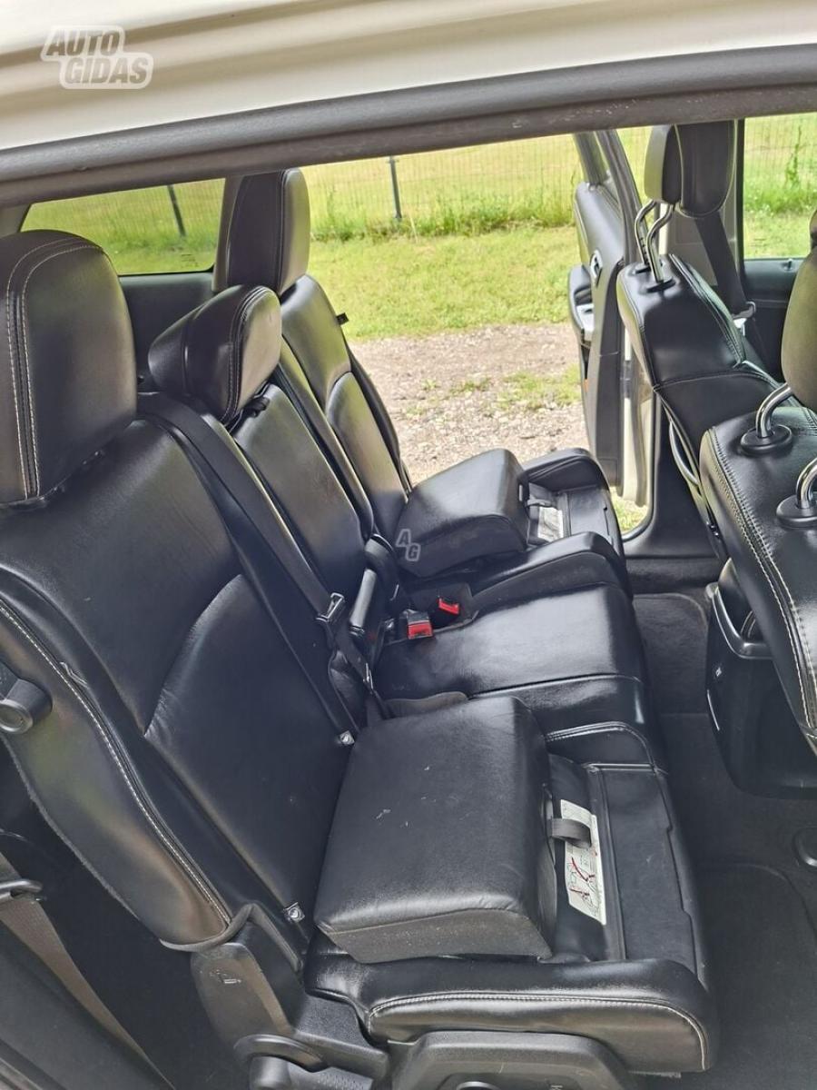 Fiat Freemont 2013 in Moletai, with an engine capacity of 2.00 L and mileage of 269 thousand km for 3500 €, photo 14 on AUTOMOTO.COM.LV